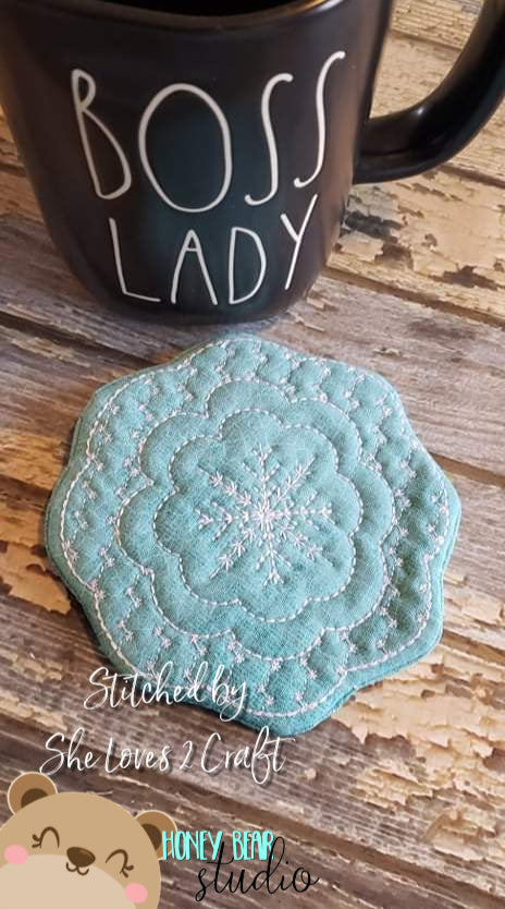 ROUND OVAL Snowflake Scalloped MUG RUG Set 6x10 5x7 Coaster In Hoop ...