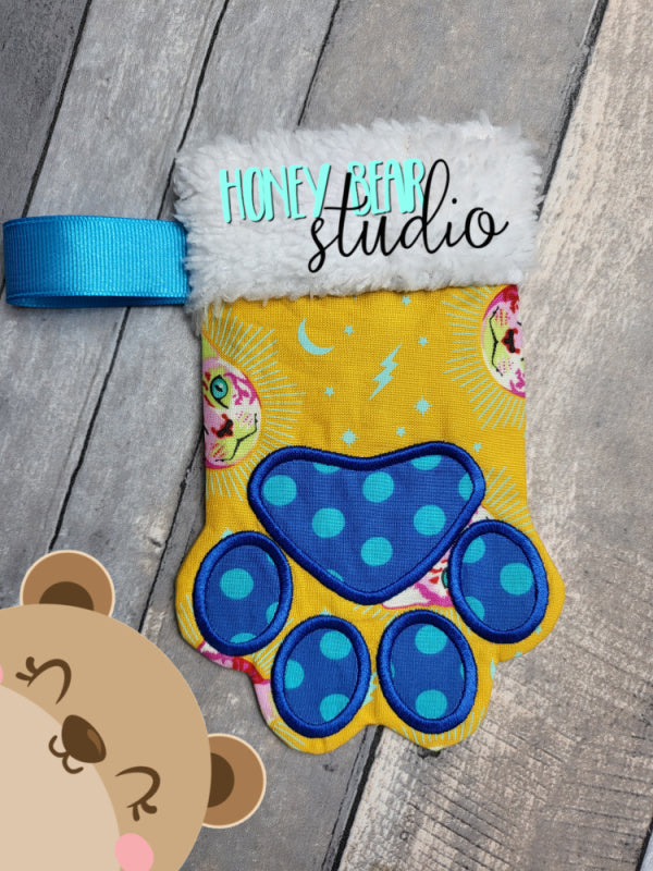 Paw Print Pet Christmas Stocking ITH 5x7, 6x10, 7x12, 8x12, 8x14, 9x14 ...